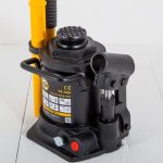 Mini cric hydraulique compact et puissant : 5 à 20 tonnes